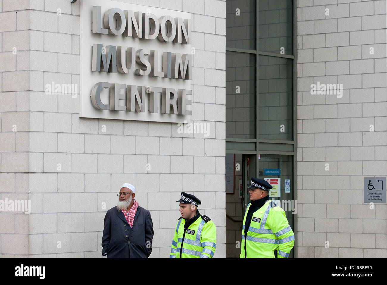 Mosque cctv hi-res stock photography and images - Alamy