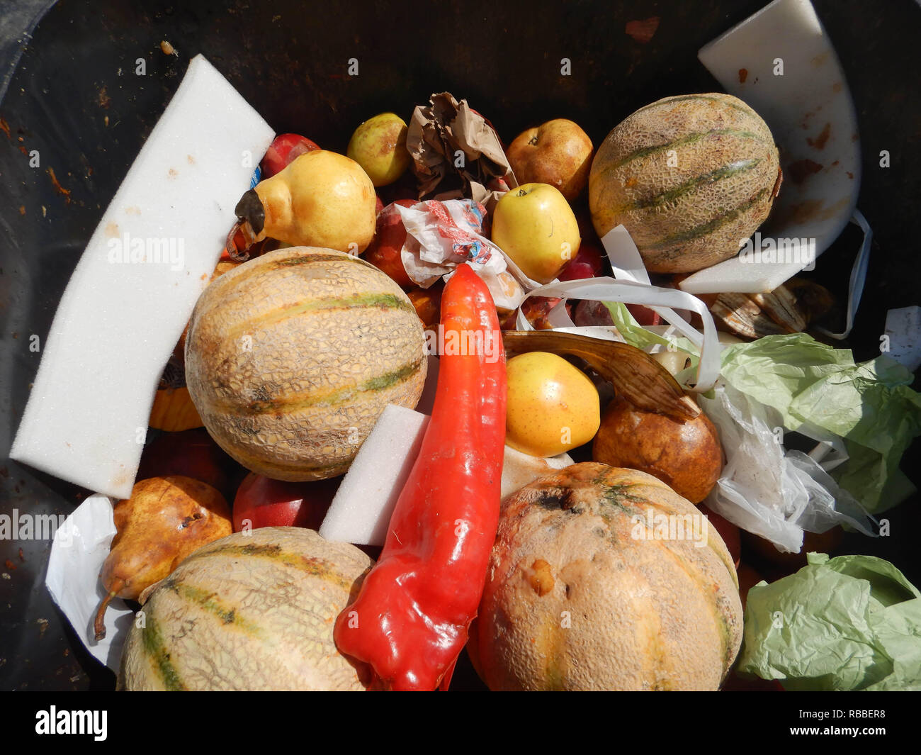 Waste of fruit and vegetables at the Turin market Stock Photo - Alamy