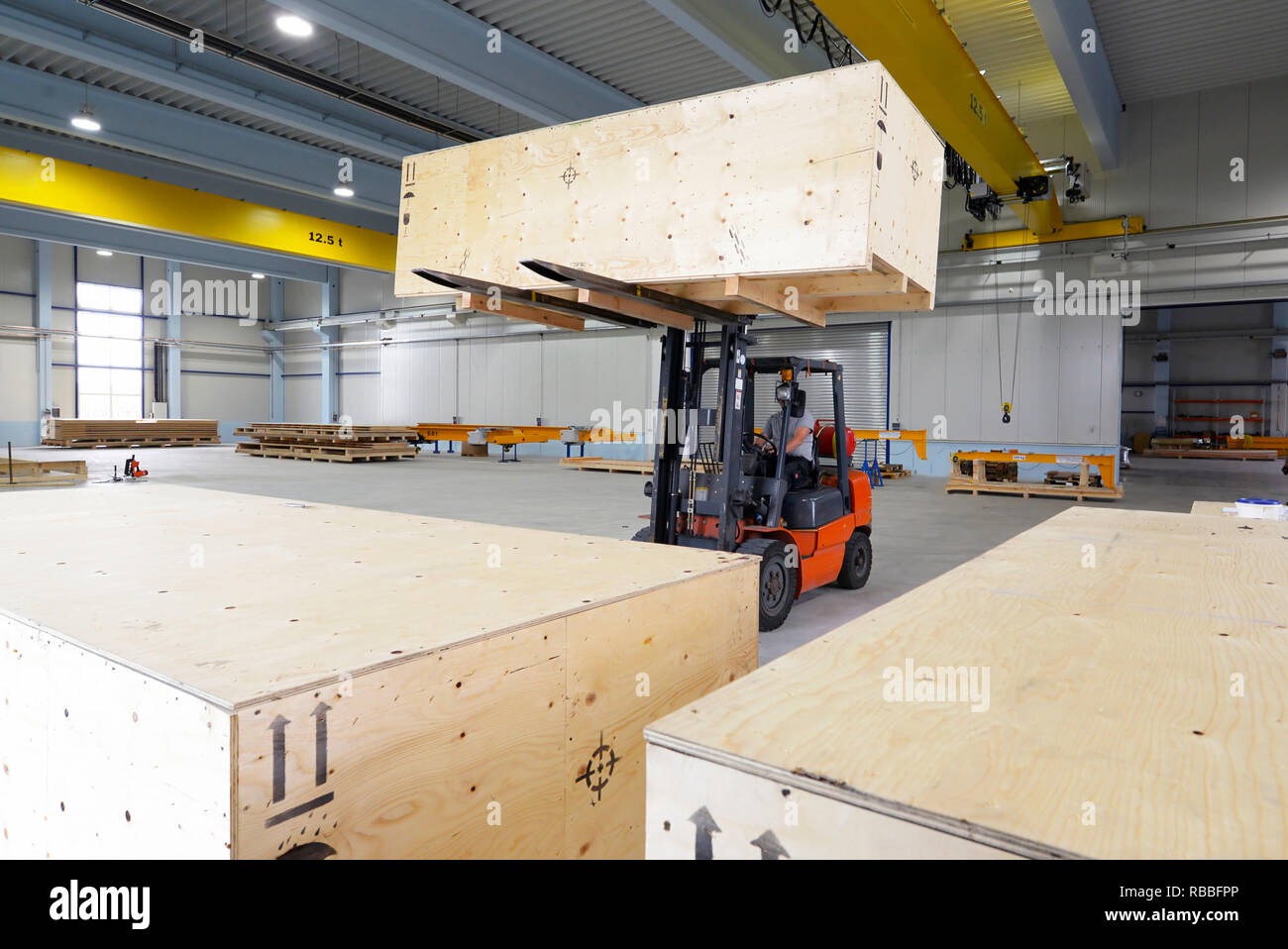 Forklift transporter hi-res stock photography and images - Alamy