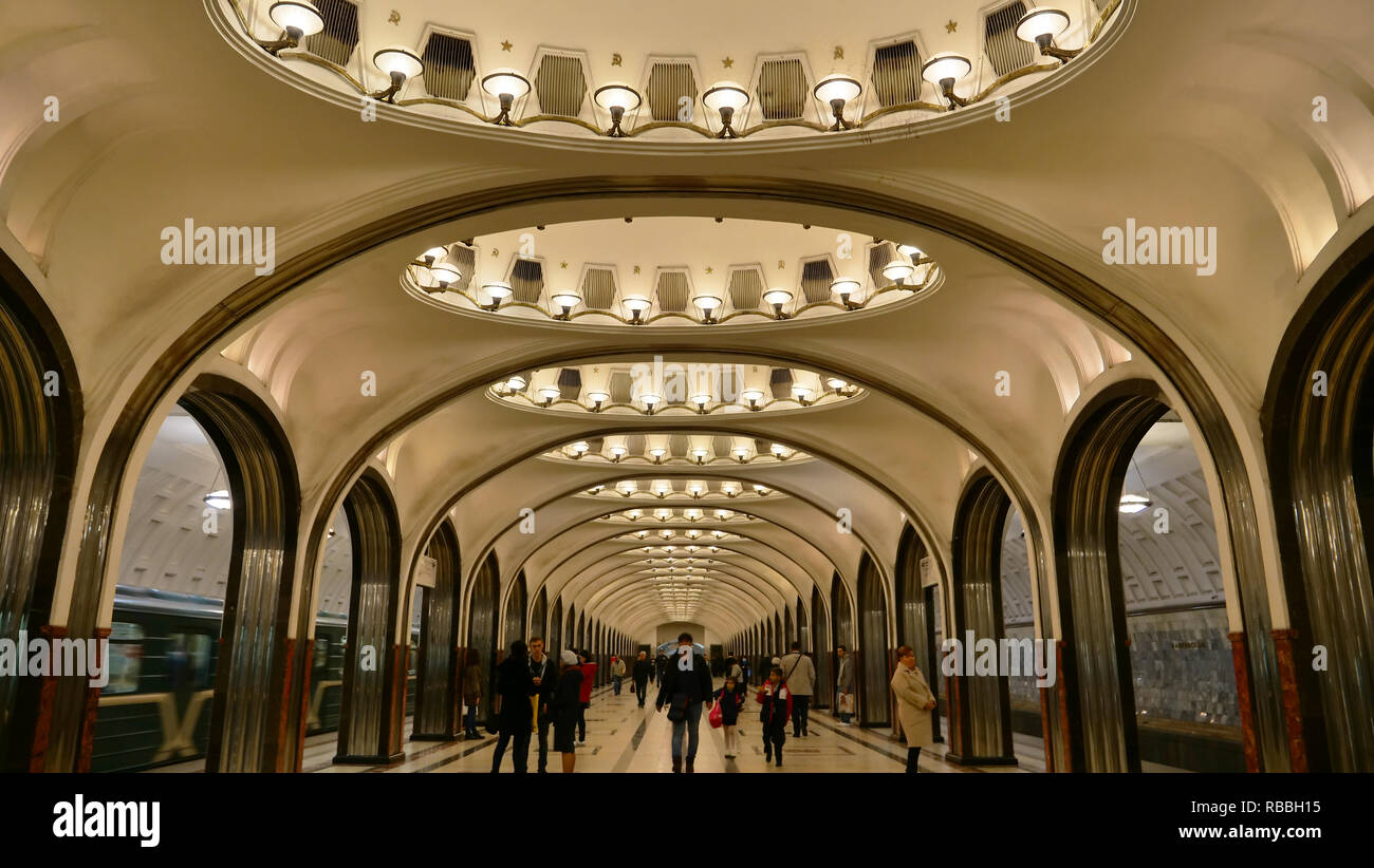 Moscow metro fresco hi-res stock photography and images - Alamy