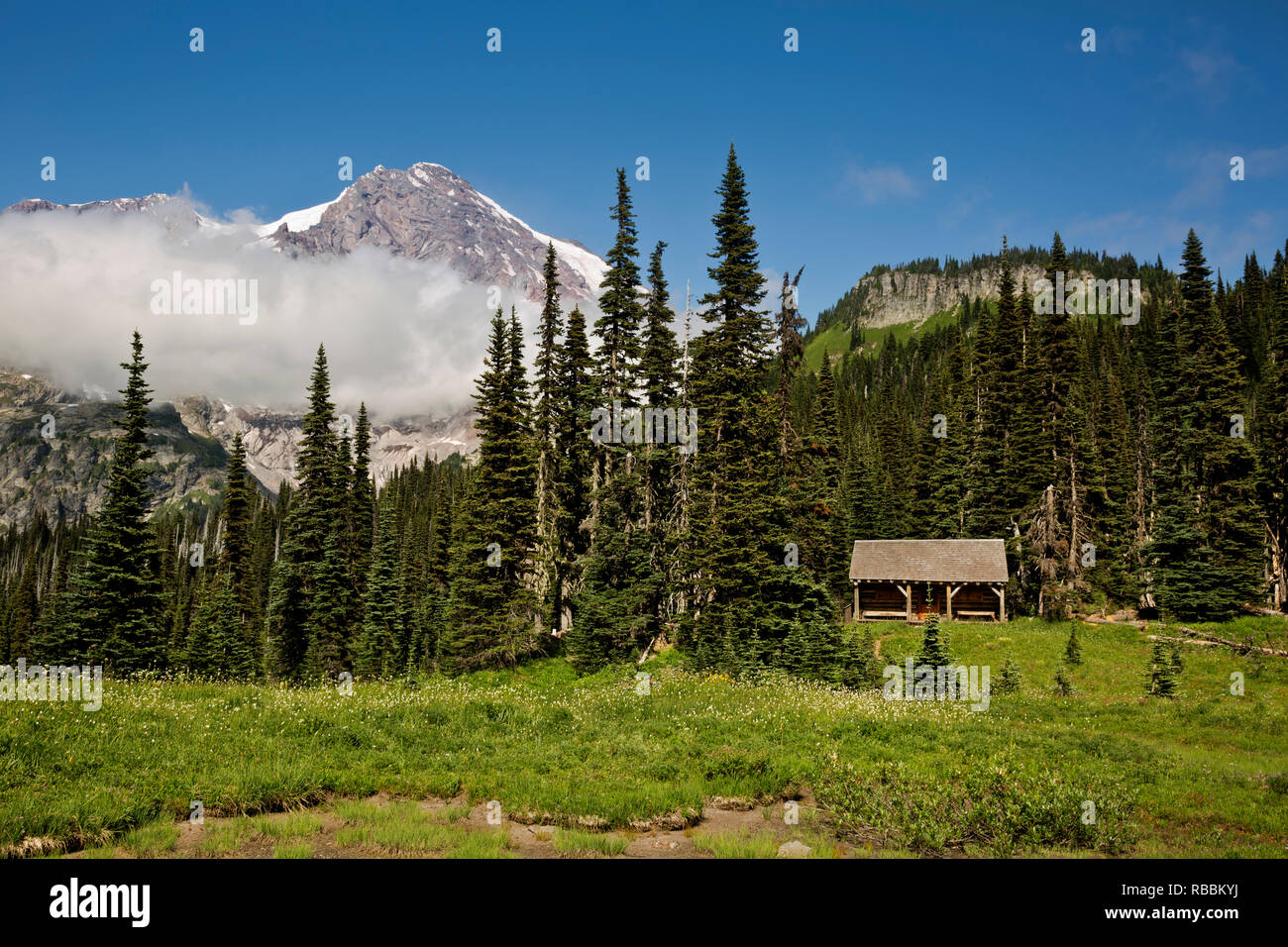 Ranger cabin hi-res stock photography and images - Alamy