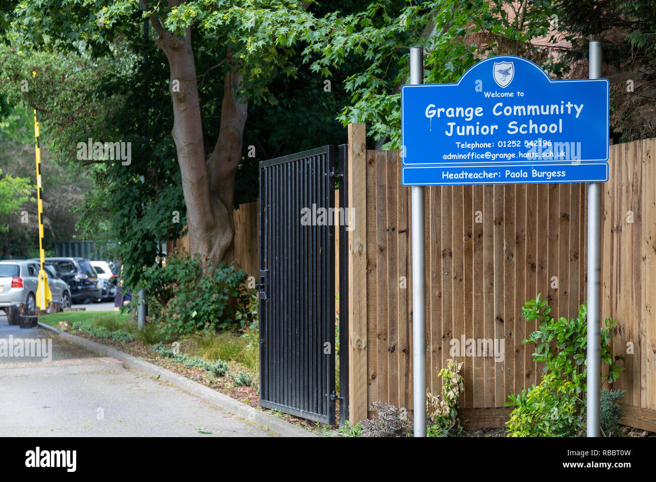 Grange Junior School, Wren Way, Farnborough, Hampshire, UK Stock Photo ...