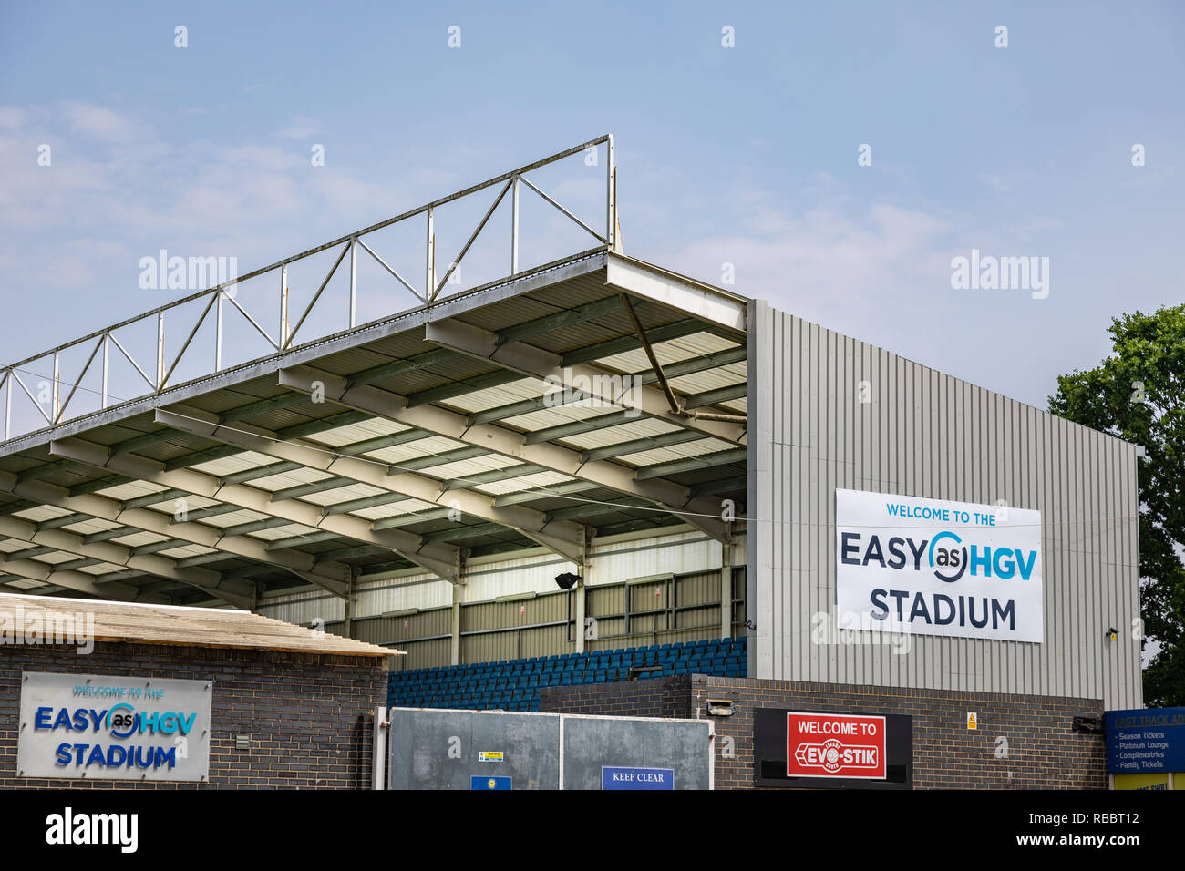 Farnborough football club hi-res stock photography and images - Alamy