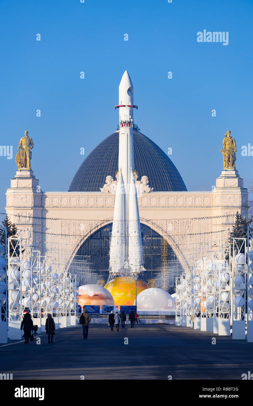 Moscow vdnkh hi-res stock photography and images - Alamy