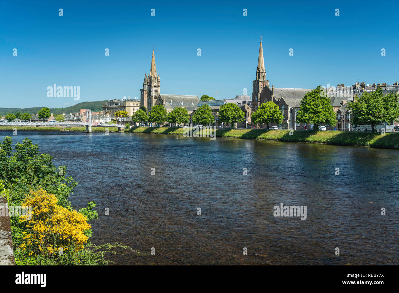 The River Ness and the Free Church of Scotland and the Old High Church ...