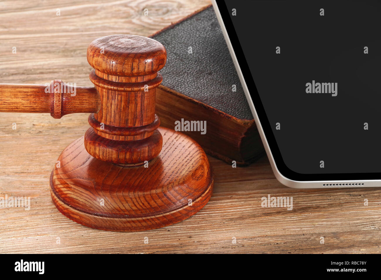 Judge mallet hi-res stock photography and images - Alamy