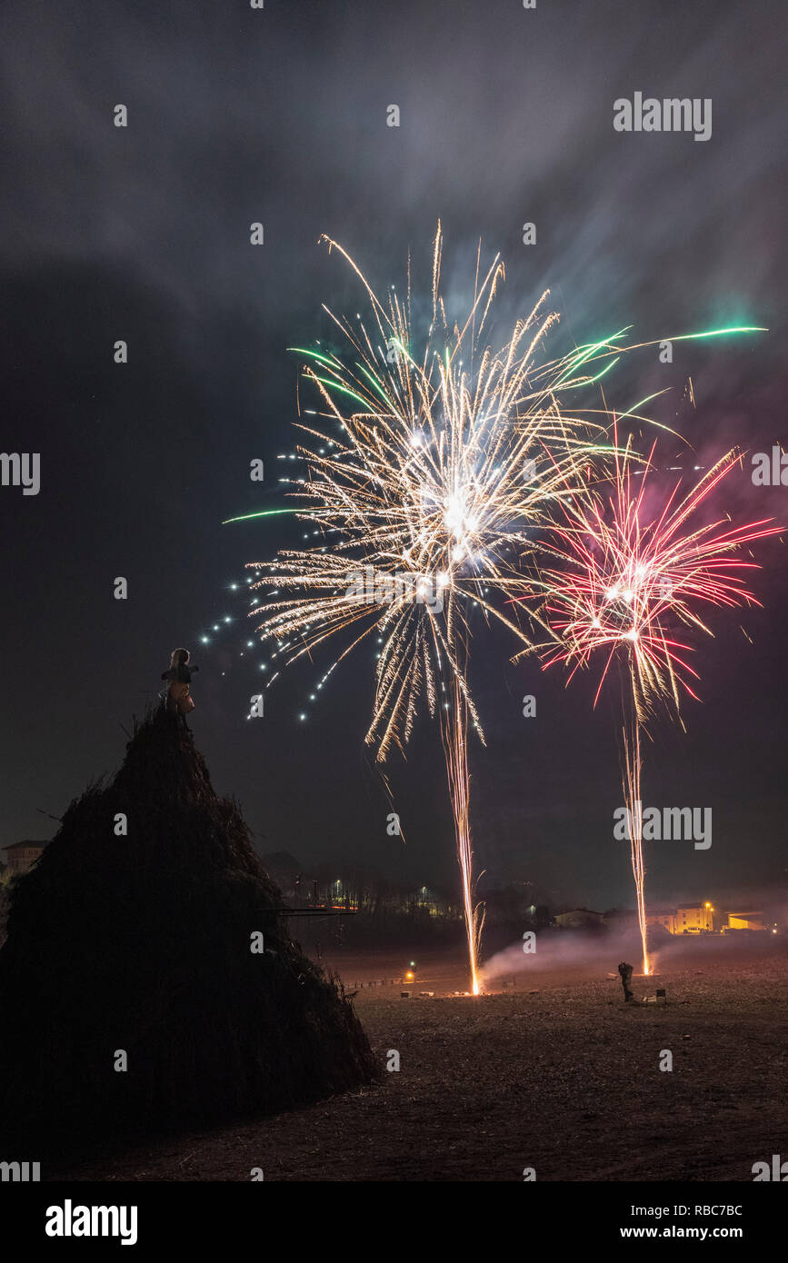 The ancient rites of the epiphanic fires in Friuli. Pignarul and ...