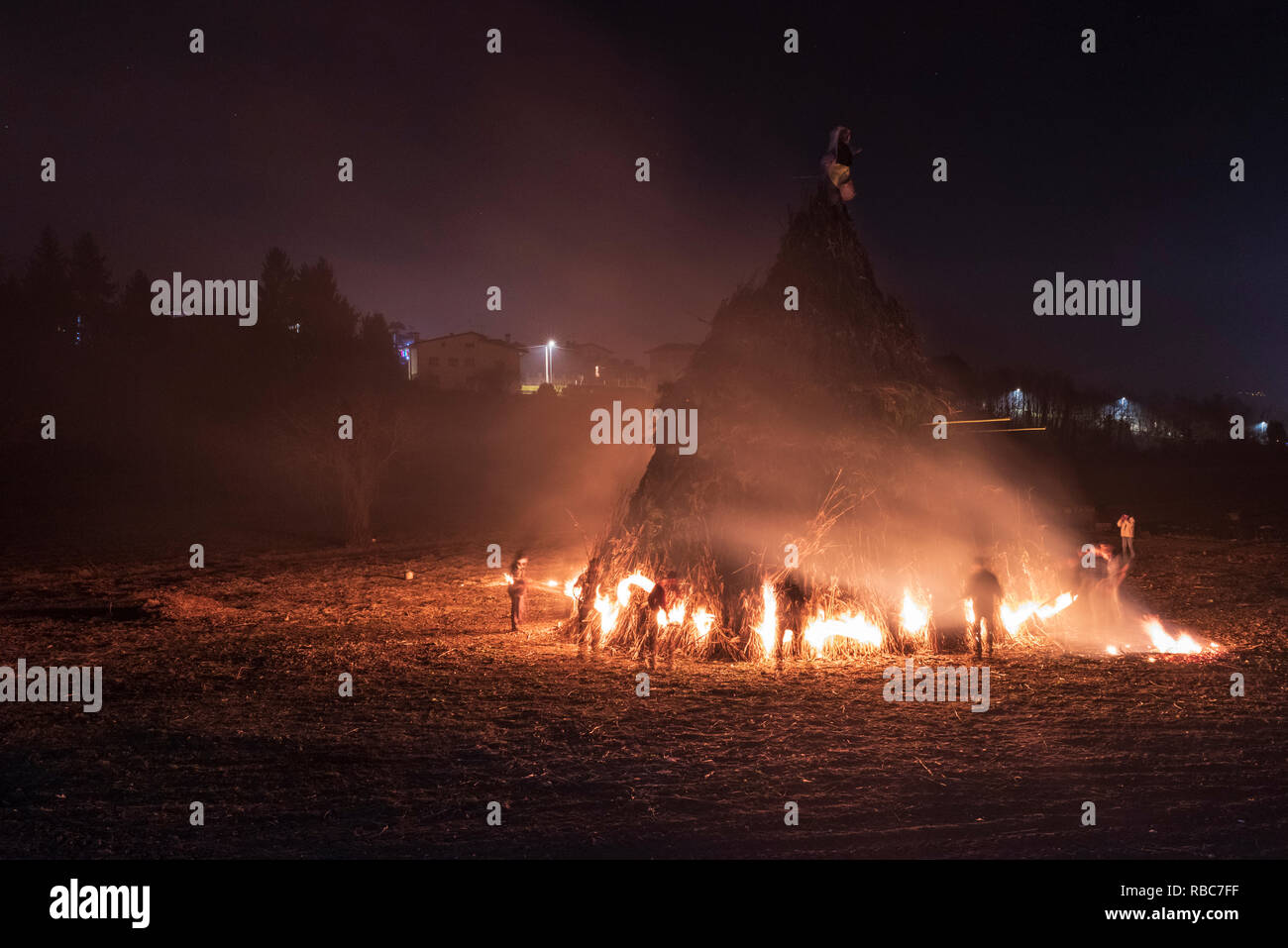 The ancient rites of the epiphanic fires in Friuli. Pignarul and ...