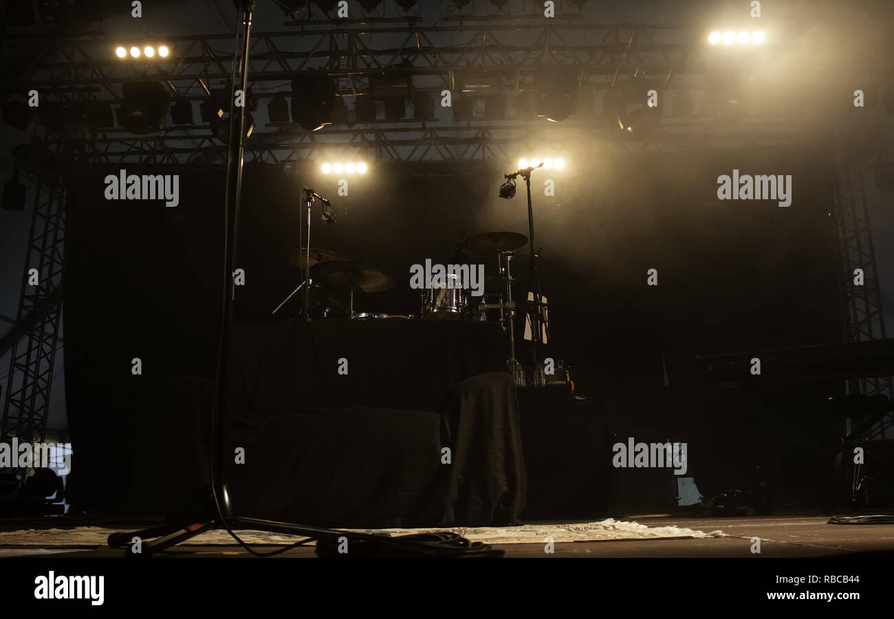 Empty festival stage hi-res stock photography and images - Alamy