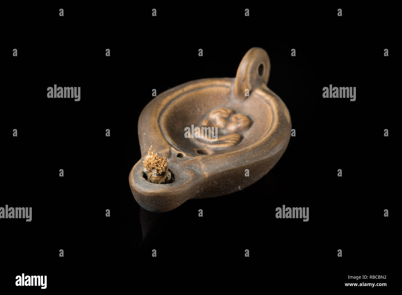 Roman oil lamp hi-res stock photography and images - Alamy