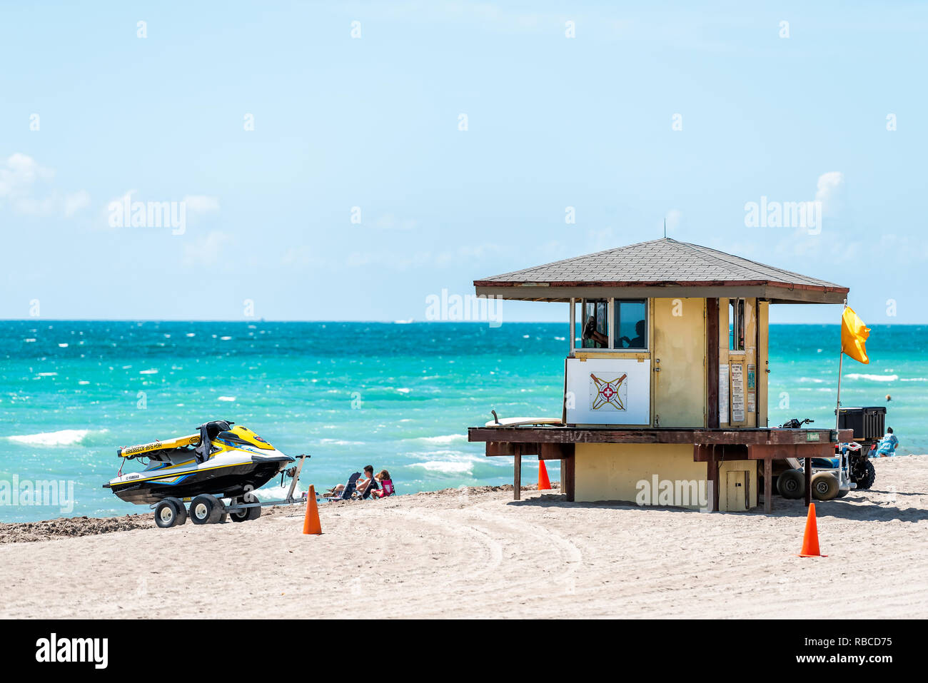 Miami beach wooden lifeguard tower hi-res stock photography and images ...
