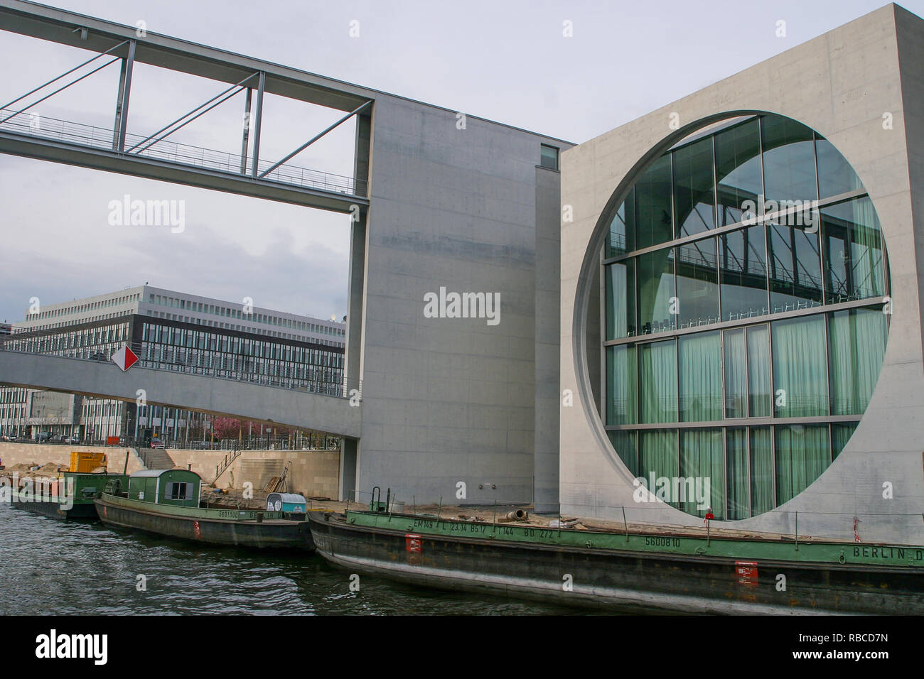New chancellery building hi-res stock photography and images - Alamy