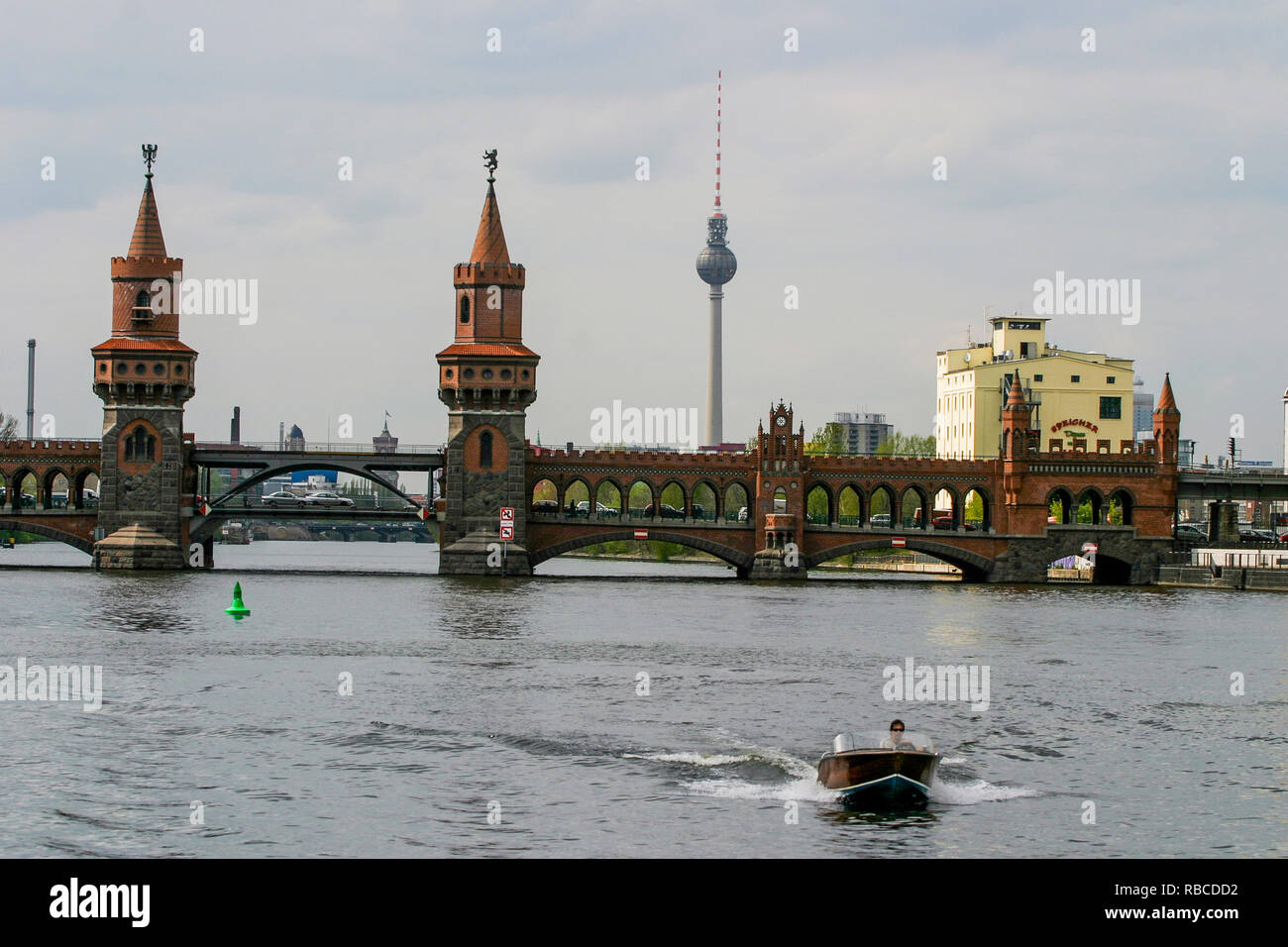 Oberbaum bridge, Oberbaumbrucke, Berlin, Germany Stock Photo - Alamy