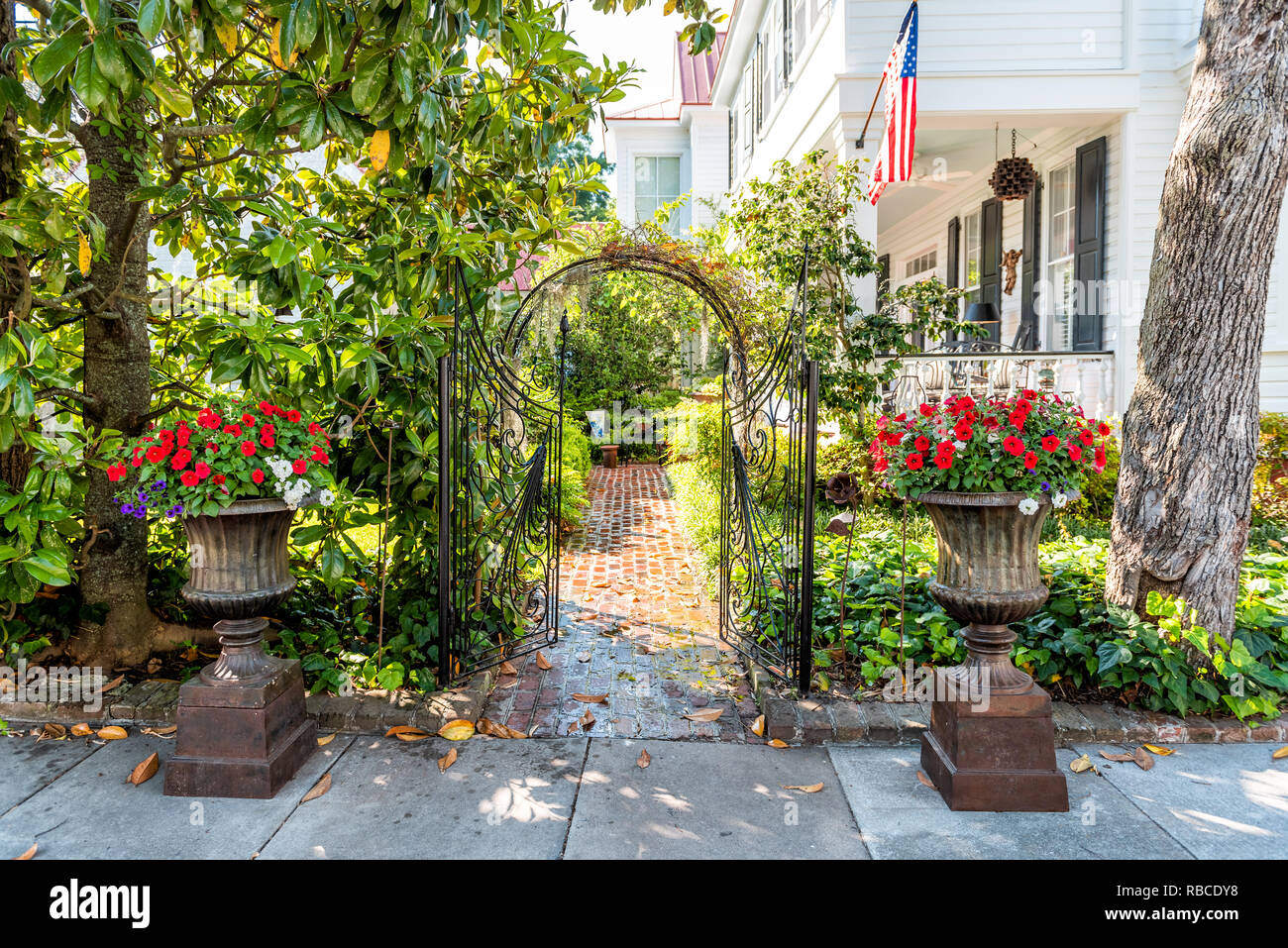 Typical american residential area hi-res stock photography and images ...