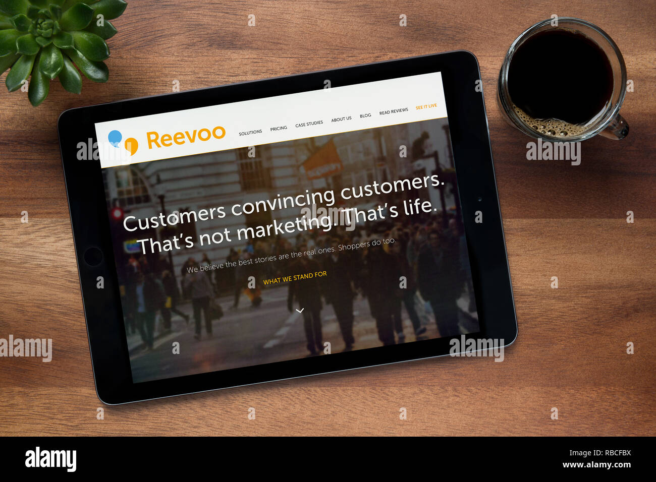 Reevoo logo hi-res stock photography and images - Alamy