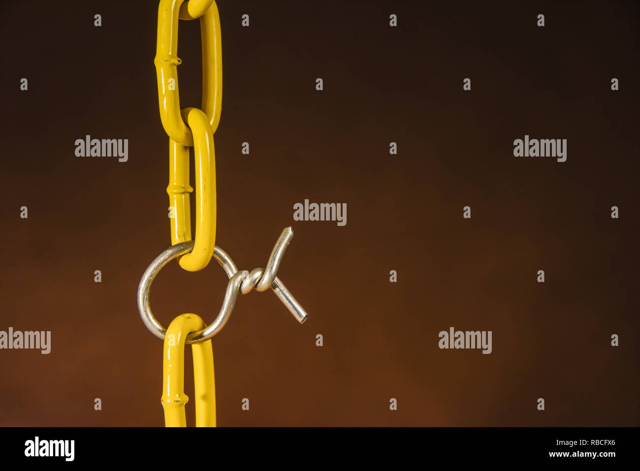 Weak Link in a Chain Stock Photo - Alamy