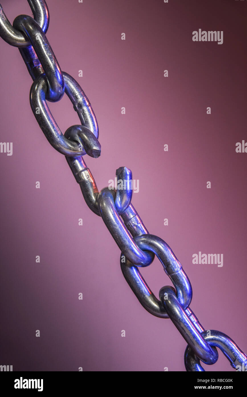 Weak Link in a Chain Stock Photo - Alamy