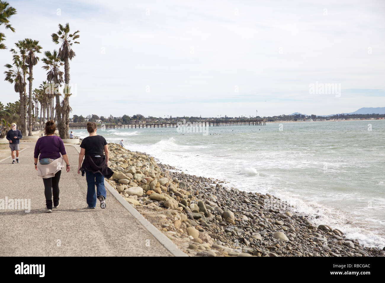 A view across the beach and sidewalk by Ventura County Fairgrounds ...