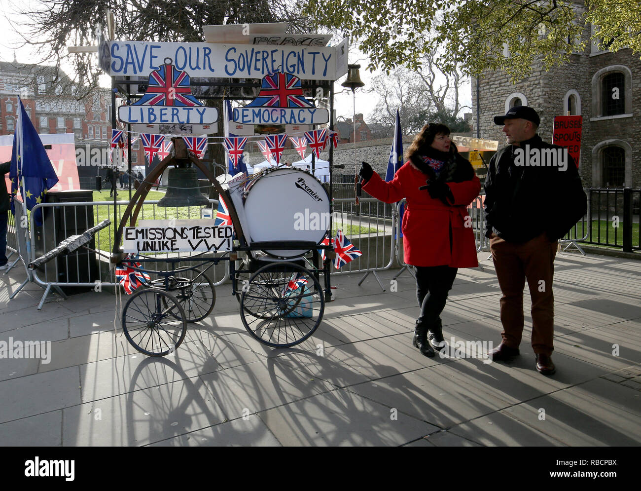 Leave supporters outside Parliament in London as police near in the ...