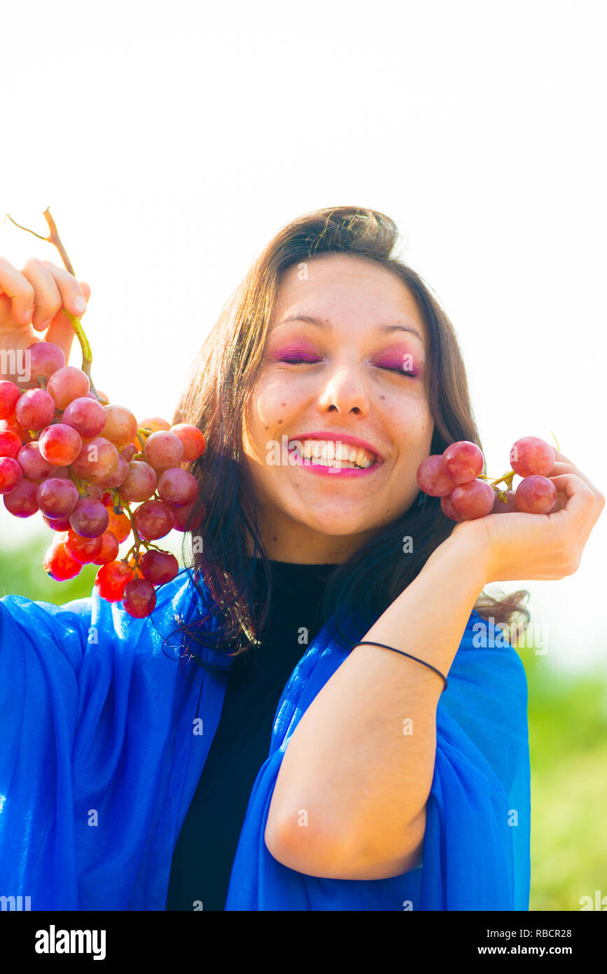 Latin female model poses for pictures in Barcelona, Spain. Barcelona's ...