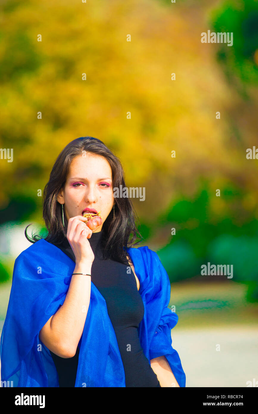 Latin female model poses for pictures in Barcelona, Spain. Barcelona's ...