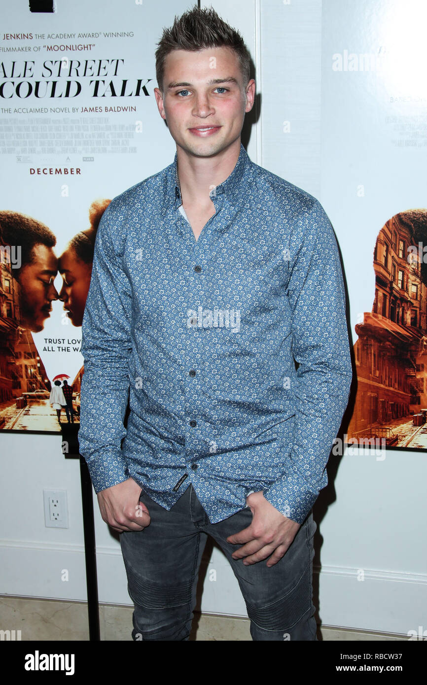 Los Angeles, California, USA. 8th January, 2019. Derek Mann arrives at ...