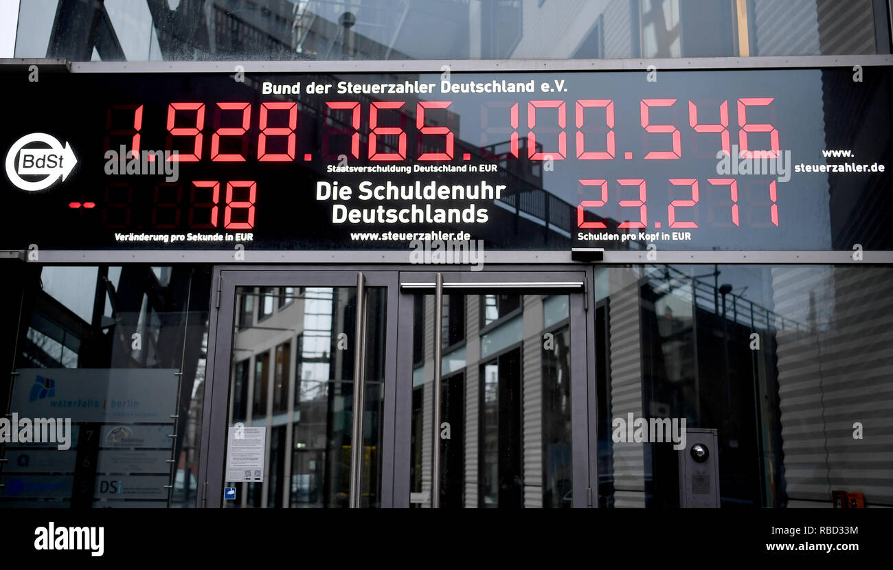 Berlin, Germany. 09th Jan, 2019. The debt clock conversion of the Bund ...