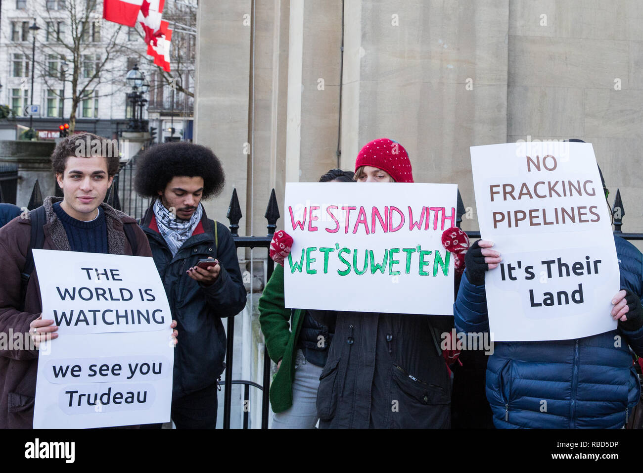First nations pipeline protest canada hi-res stock photography and ...
