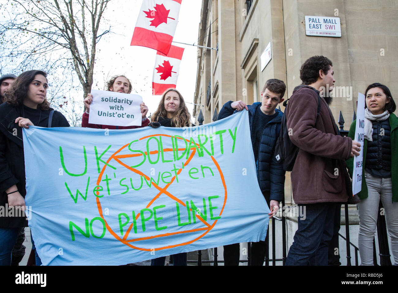 First nations pipeline protest canada hi-res stock photography and ...