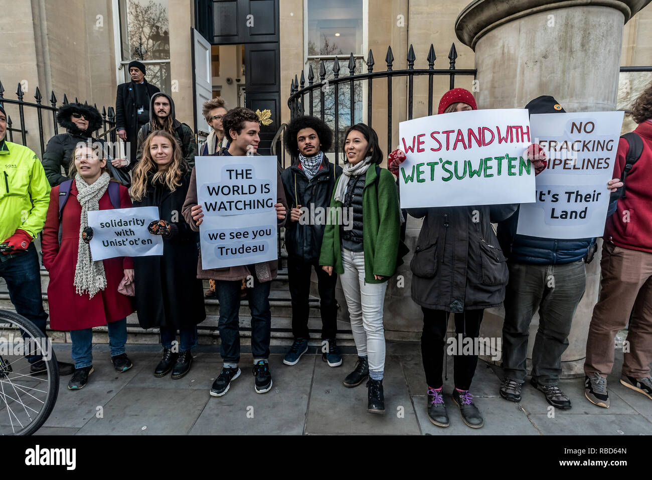 First nations pipeline protest canada hi-res stock photography and ...