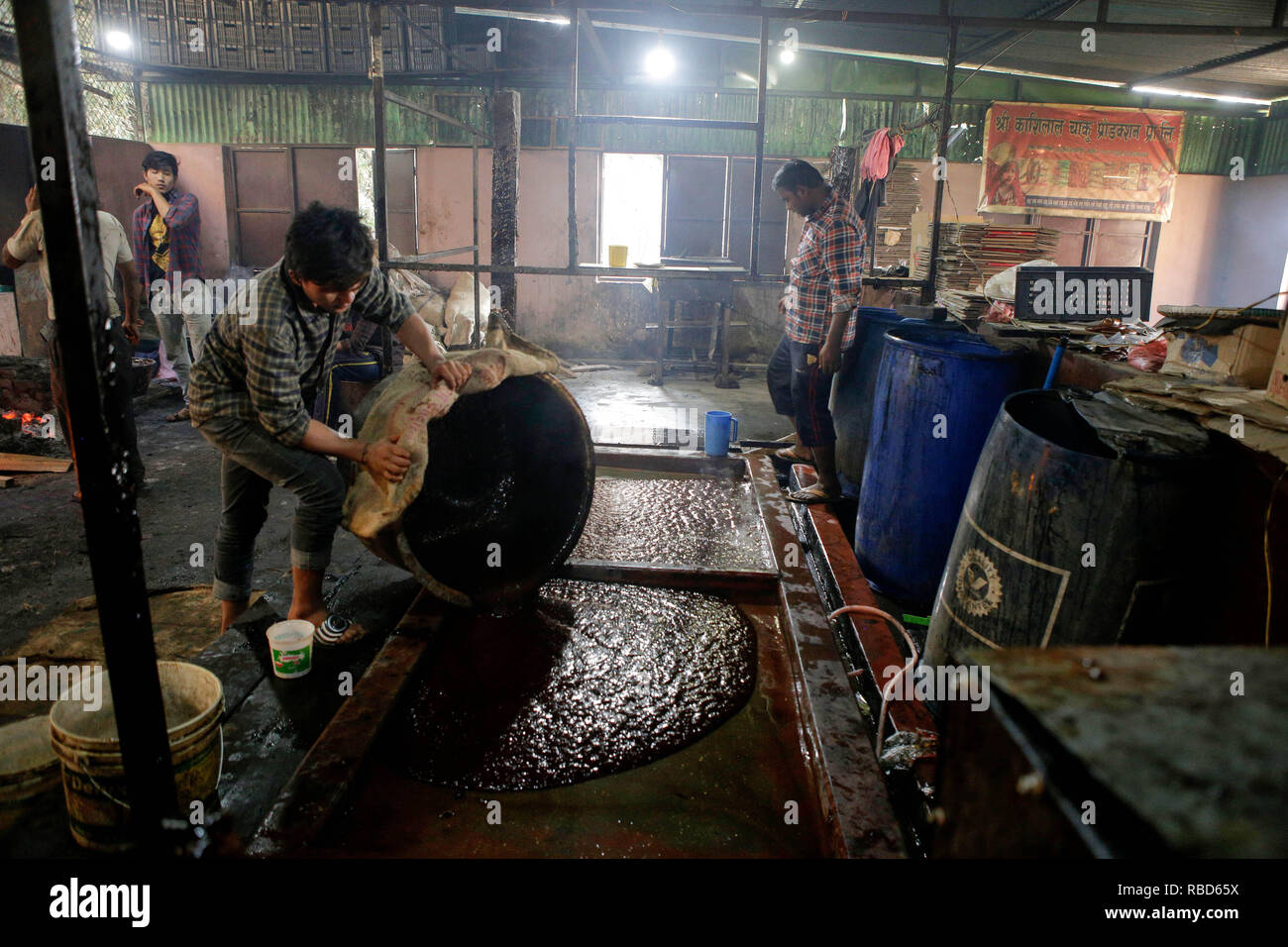 Chaku hi-res stock photography and images - Alamy