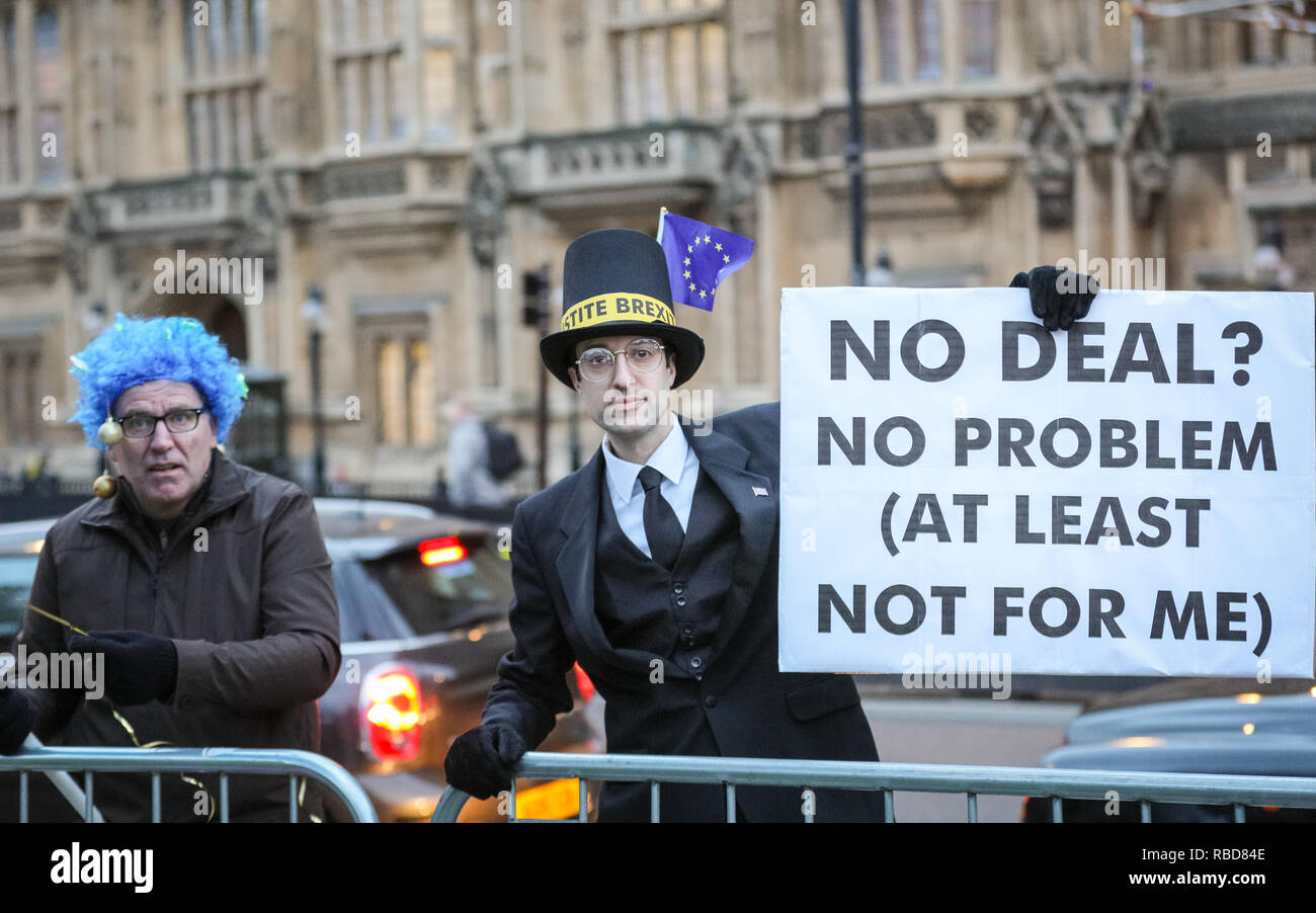 Jacob rees mogg wearing top hat hi-res stock photography and images - Alamy