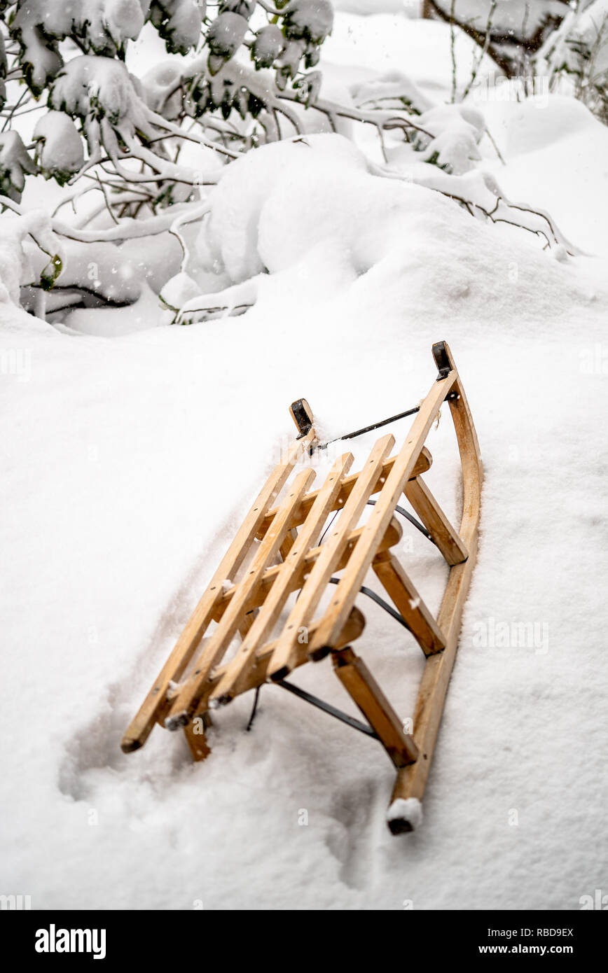 Old wooden sled hi-res stock photography and images - Alamy