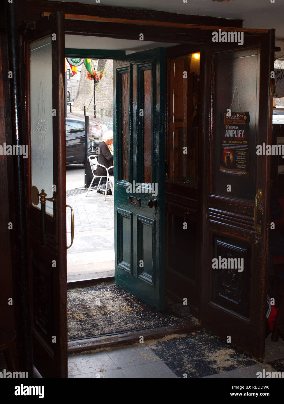 The entrance vestibule to 'Seans Bar' in Athlone, County Westmeath ...