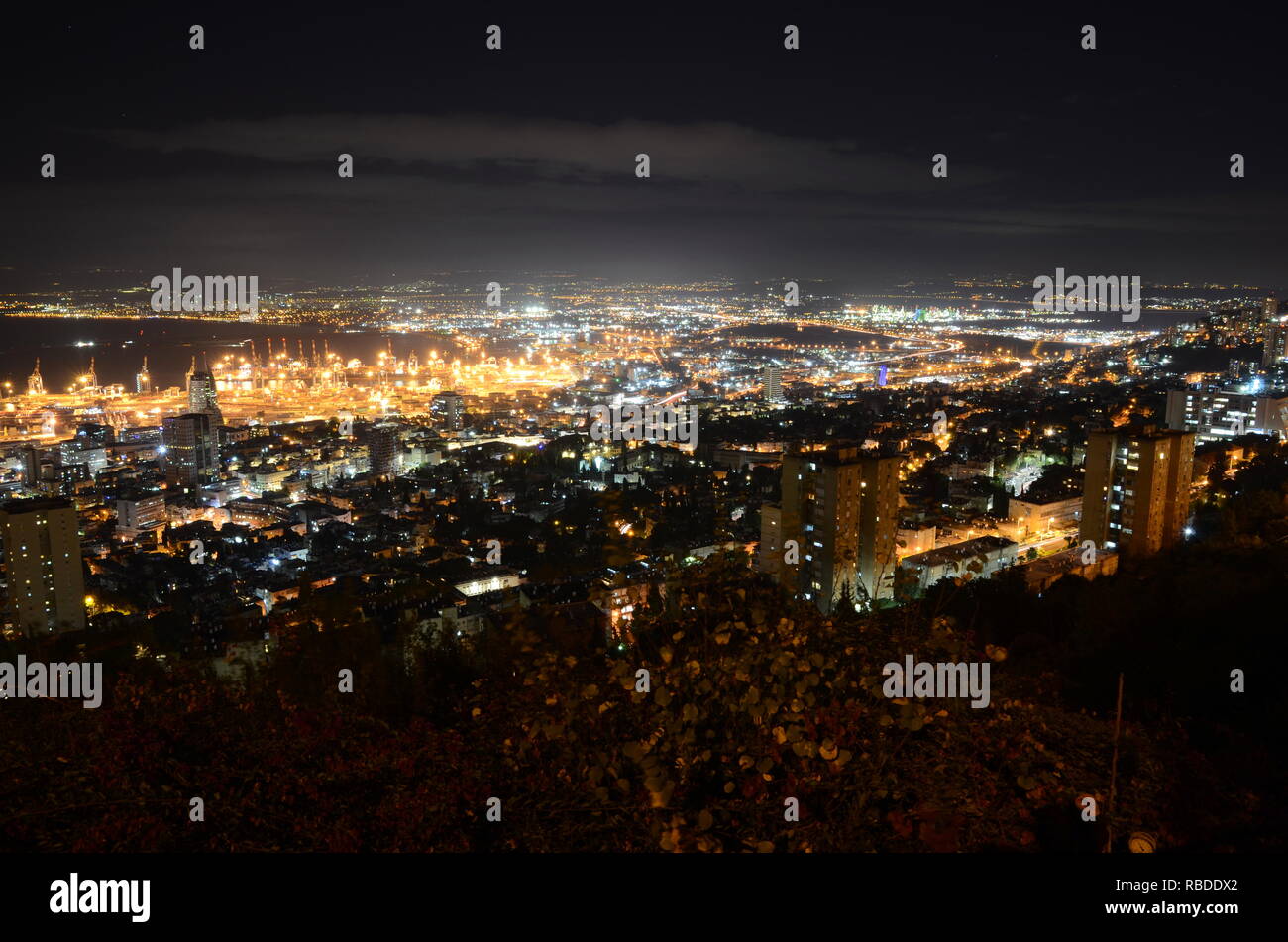 Haifa Bay and harbour seen from Mount Carmel Stock Photo - Alamy