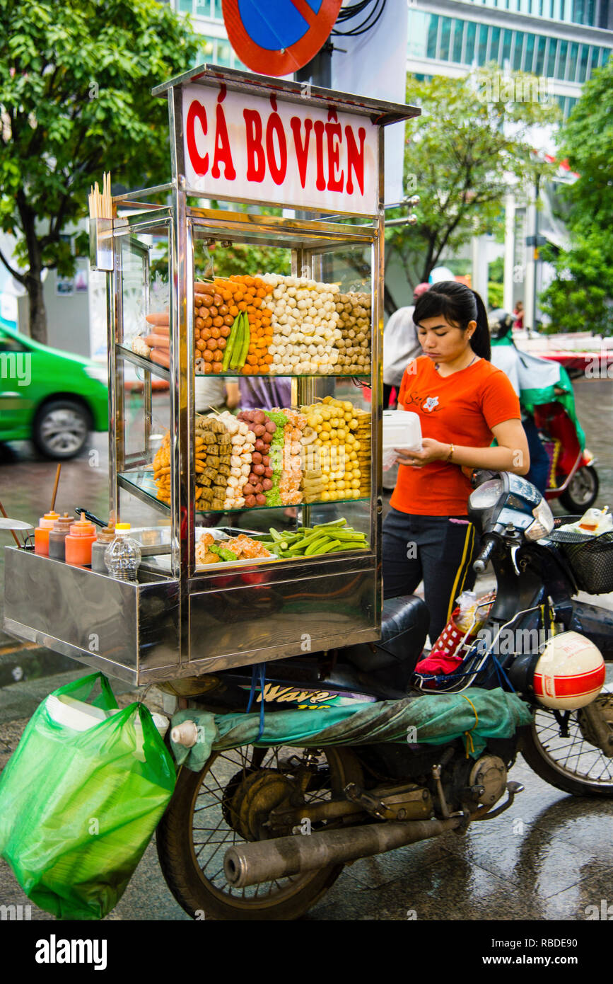 Vietnamese pho cart hi-res stock photography and images - Alamy