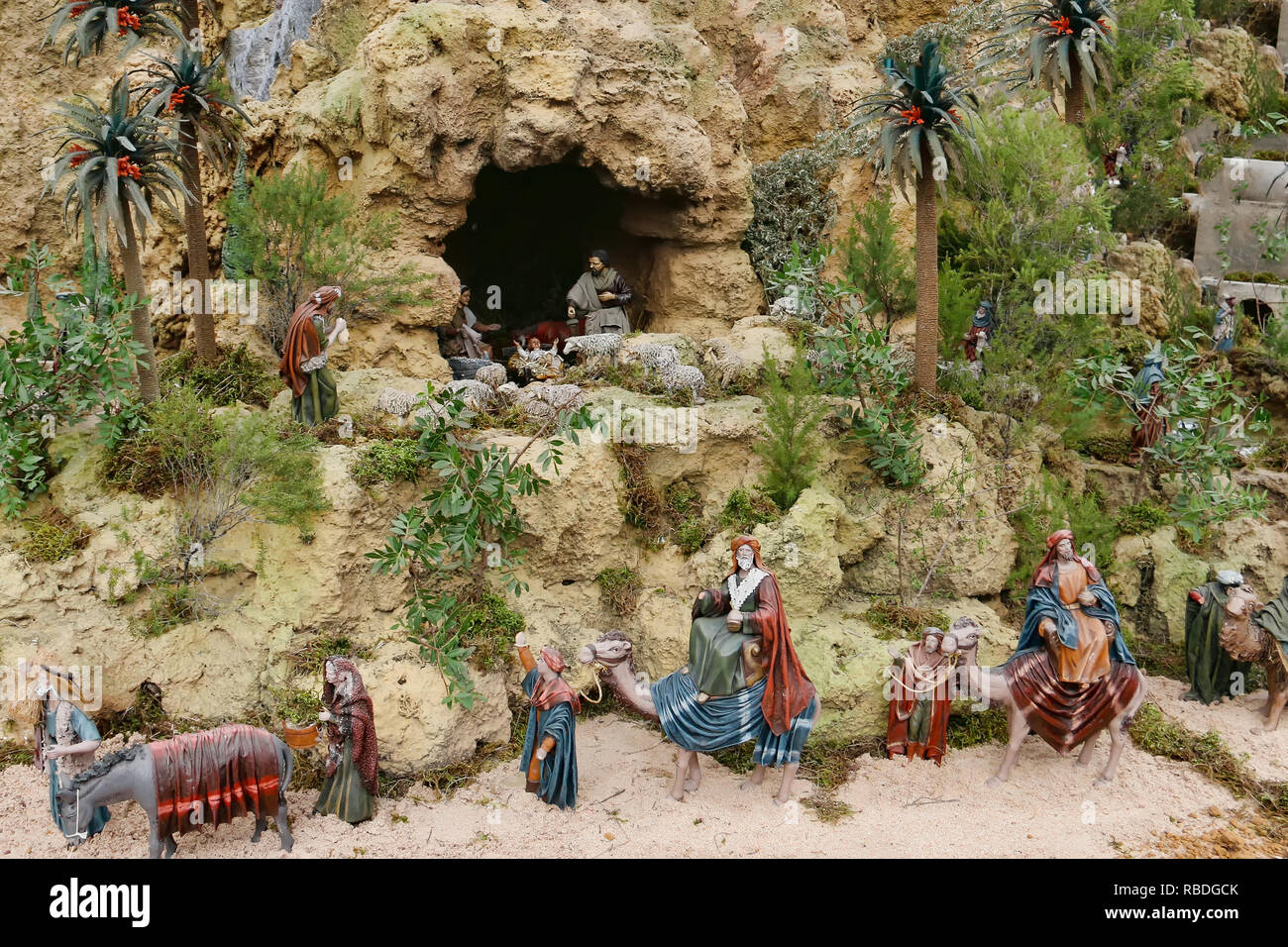 Nativity figures jesus mary joseph hi-res stock photography and images ...