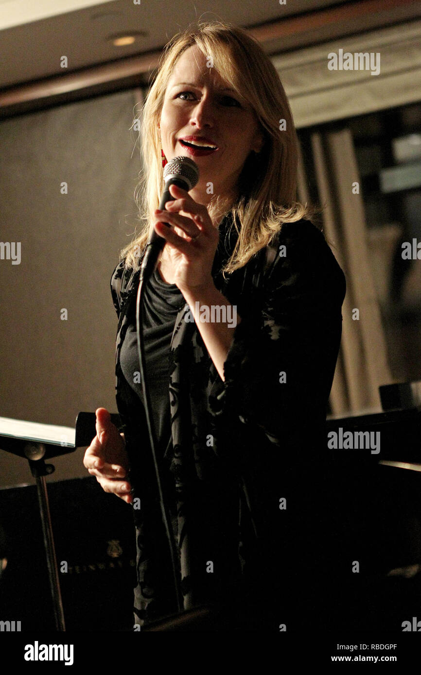 Karen oberlin hi-res stock photography and images - Alamy