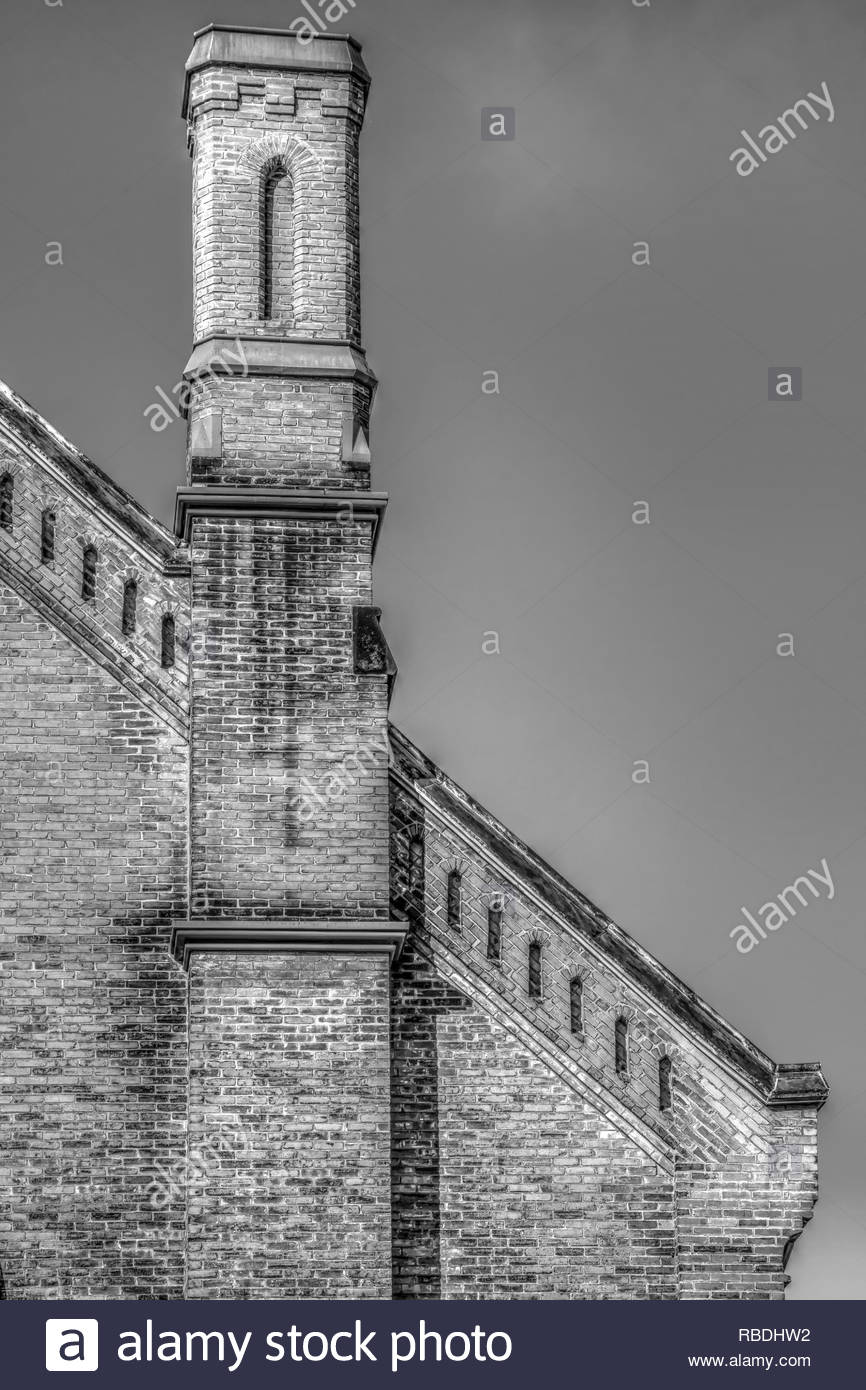 Triangle Roof High Resolution Stock Photography and Images - Alamy