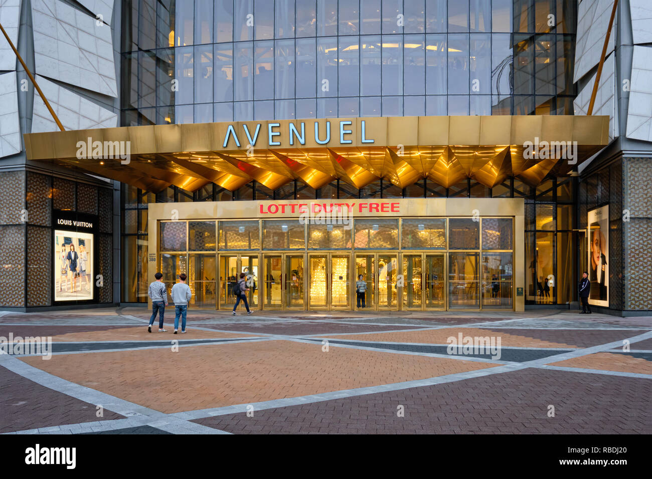 Lotte Avenuel Mall, Seoul, South Korea Stock Photo - Alamy Lotte Avenuel Mall, Seoul, South Korea Stock Photo - Alamy