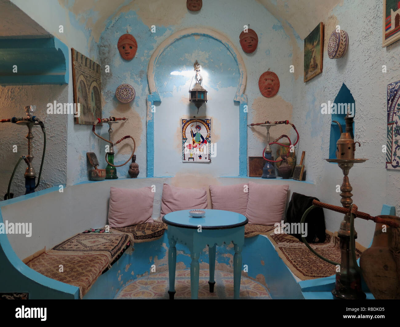 Le Petit Cafe Maure at Sousse's medina Stock Photo - Alamy