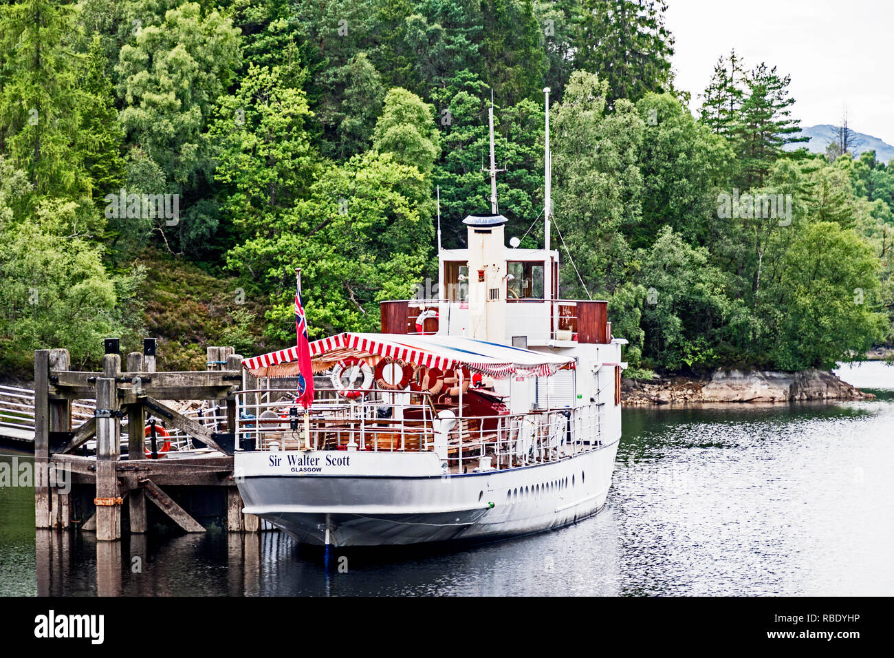 Loch Katrine (Trossachs, Scotland): The steamer “Sir Walter Scott ...