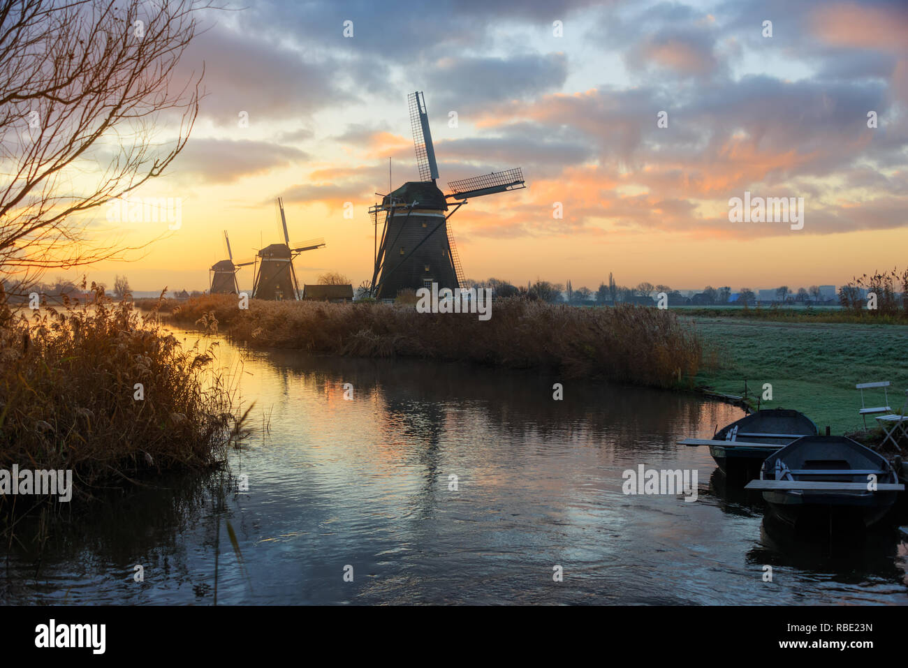 Rural canal hi-res stock photography and images - Alamy