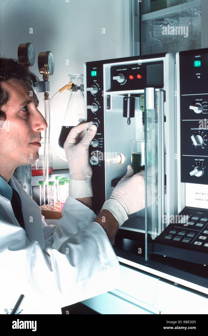 Bioresearch hi-res stock photography and images - Alamy