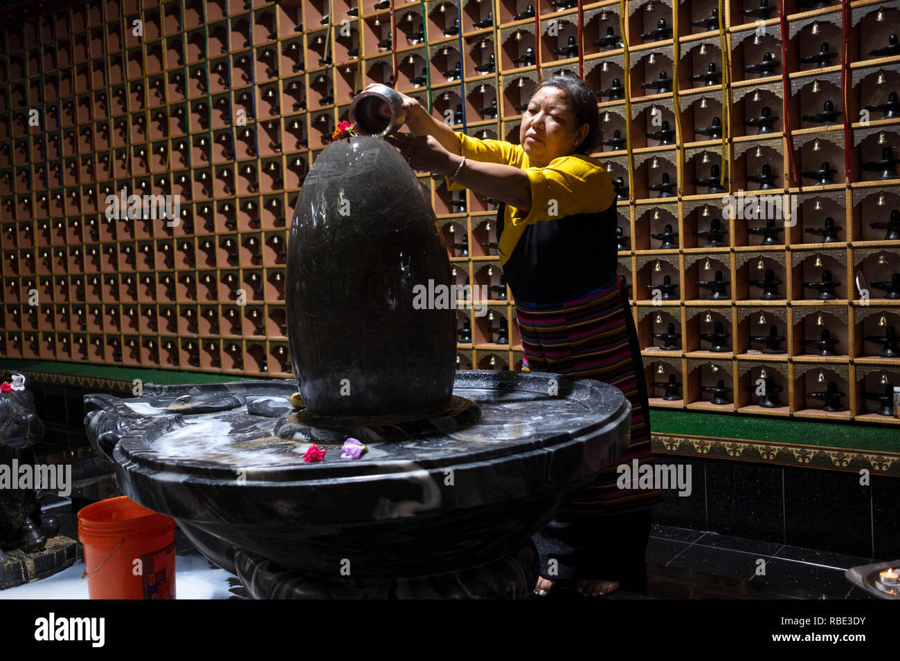 Hindu goddess shiva hi-res stock photography and images - Alamy