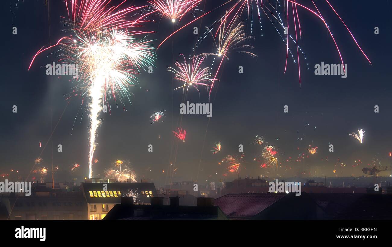 Vienna new year fireworks hi-res stock photography and images - Alamy