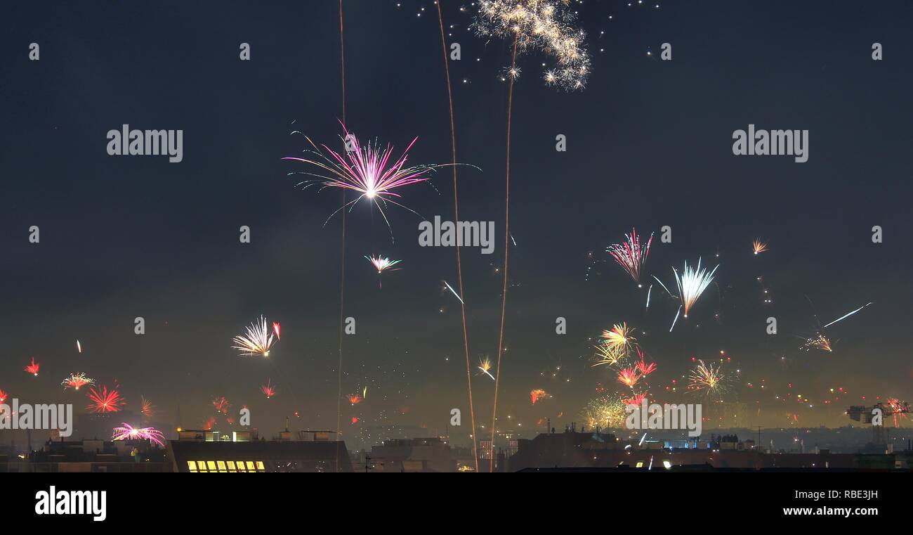 Vienna new year fireworks hi-res stock photography and images - Alamy