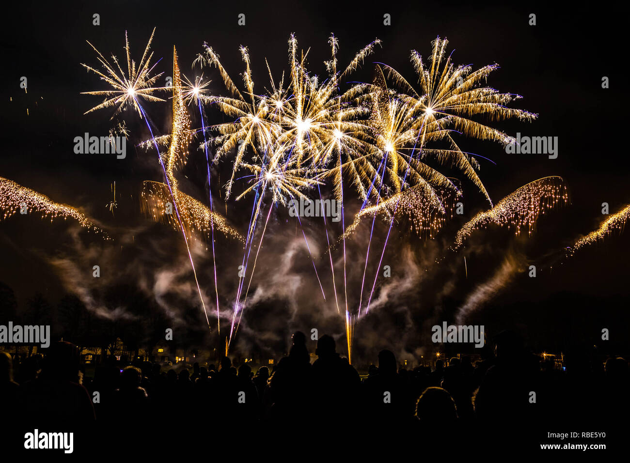 Burst of fire hi-res stock photography and images - Alamy