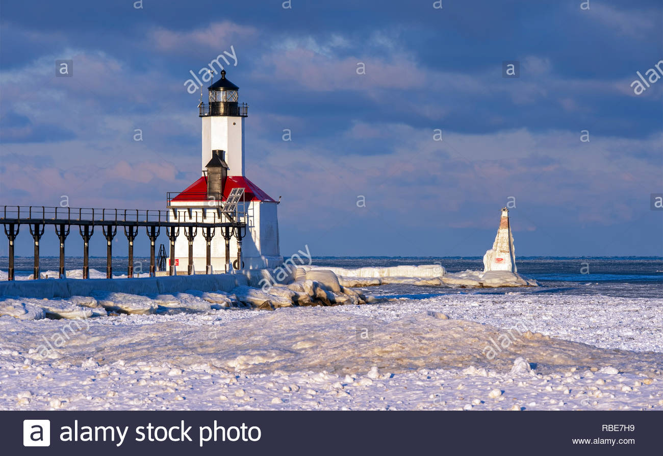 Lake Michigan Lighthouse Frozen Stock Photos & Lake Michigan Lighthouse ...