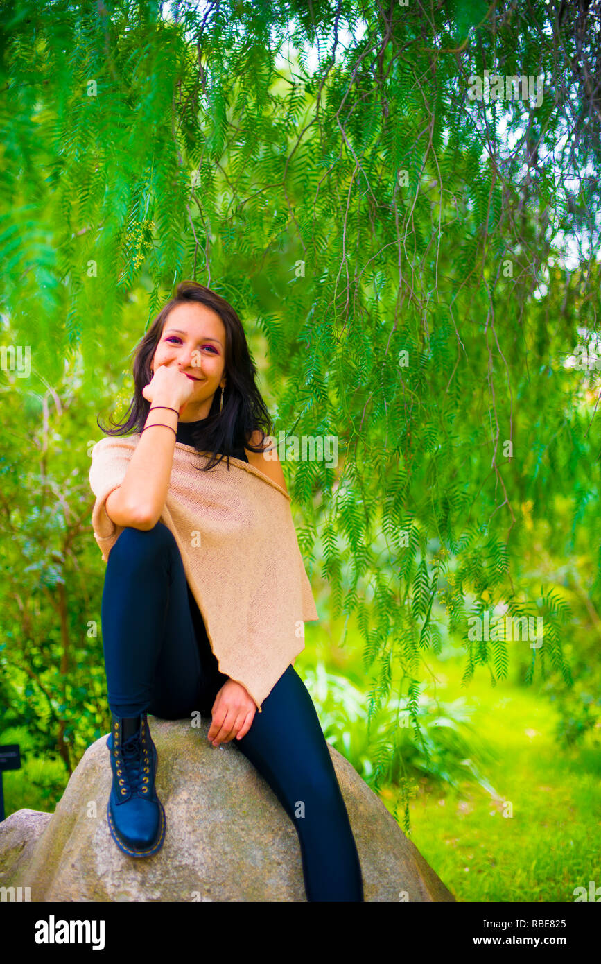 Latin female model poses for pictures in Barcelona, Spain. Barcelona's ...